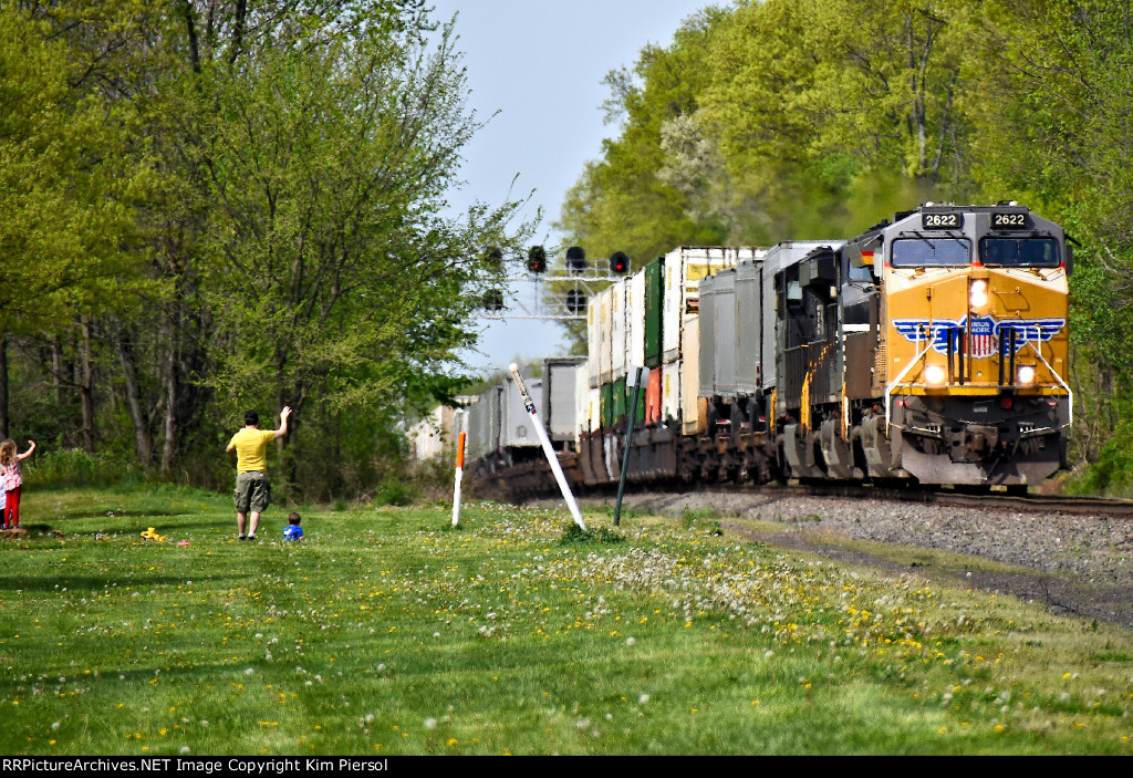 UP 2622 NS Train 212 "Wave and a Toot"